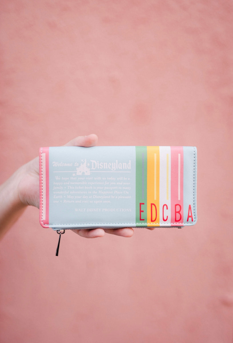 TYPO Ticket book wallet – Charmed & Cozy